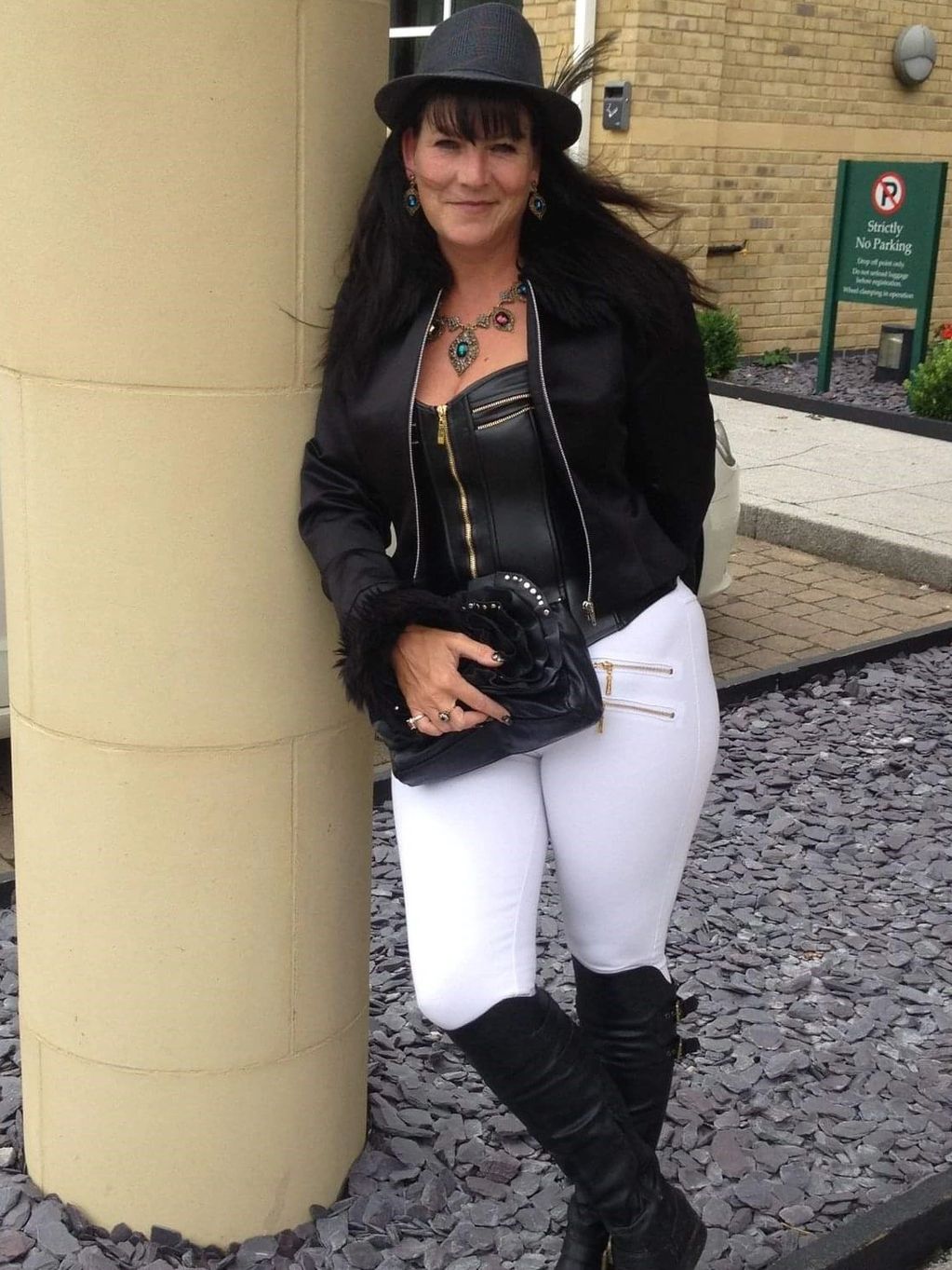 WELCOME | CLOSET QUEENZ